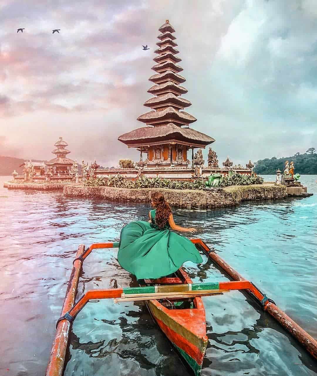 Du lịch đền Ulun Danu: giá vé, đường đi, lịch trình & kinh nghiệm ...